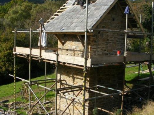 Building a wildlife tower - The Barn Owl Trust